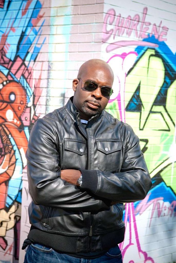 Houston Chronicle highlights poet Van Garrett – Kattywompus Press